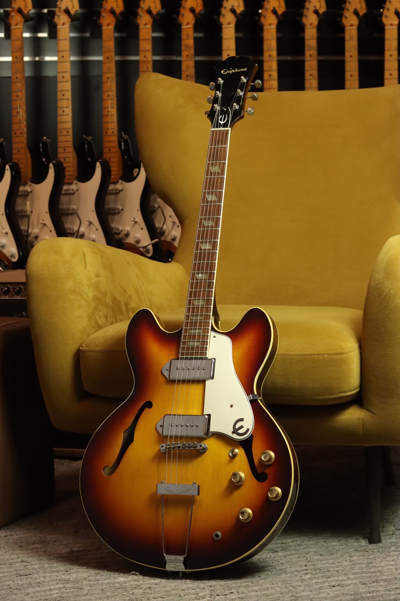 Gear Breakdown: The Beatles Rooftop Concert – Davidson's Well Strung ...