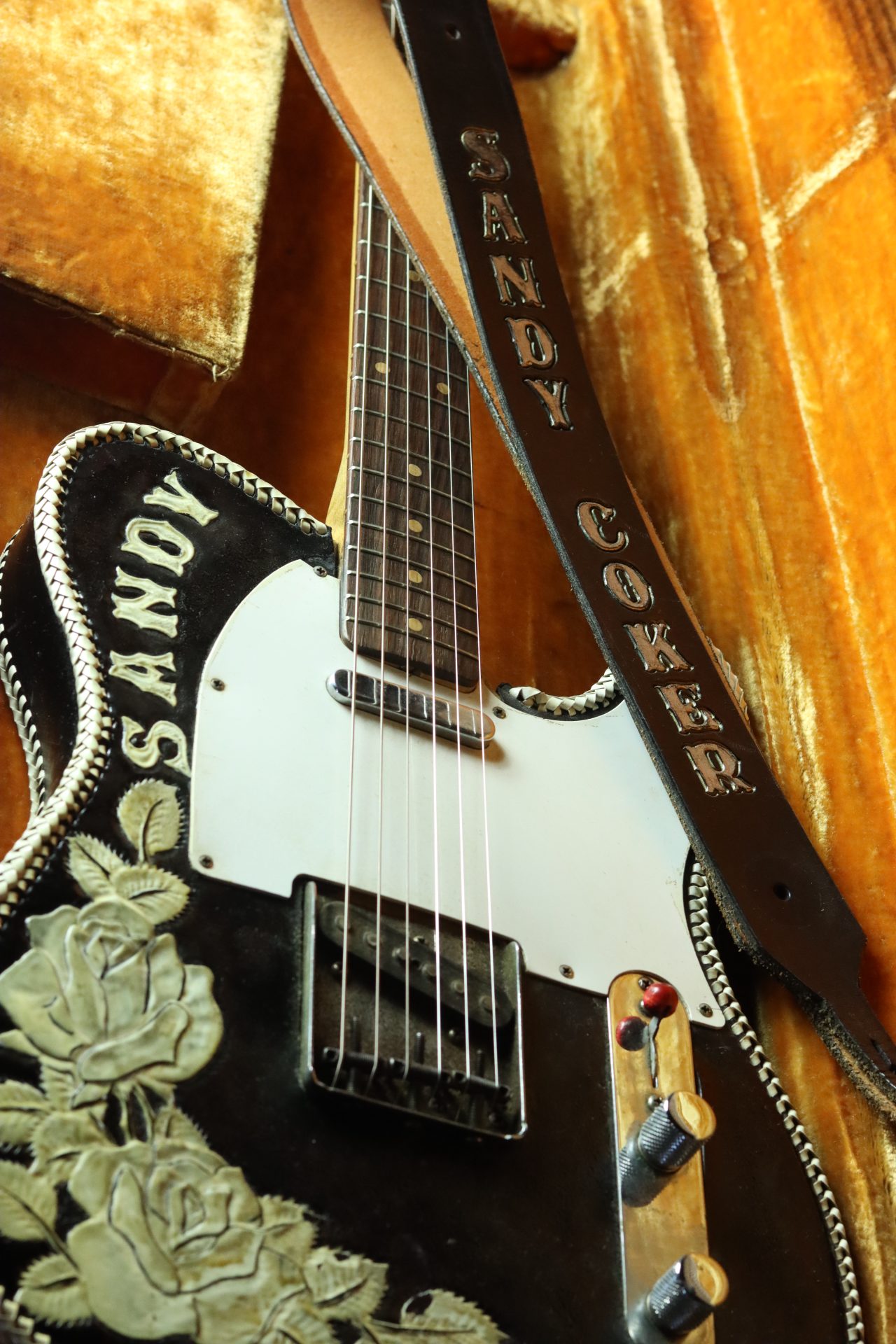 Guitar Highlights: Sandy Coker’s Leather Wrapped 1959 Telecaster ...